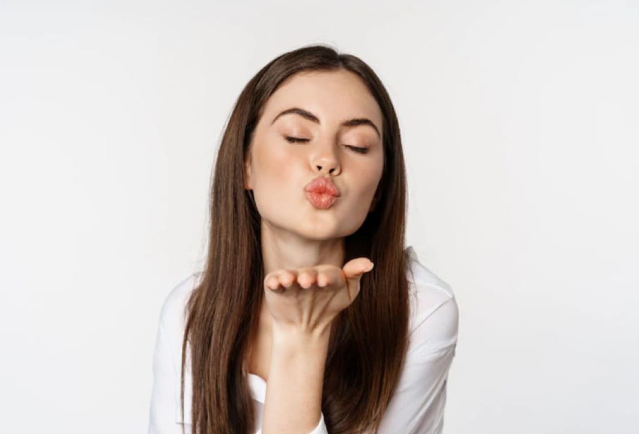 Ini 4 Cara Merawat Bibir Secara Alami Agar Tetap Lembap dan Cerah