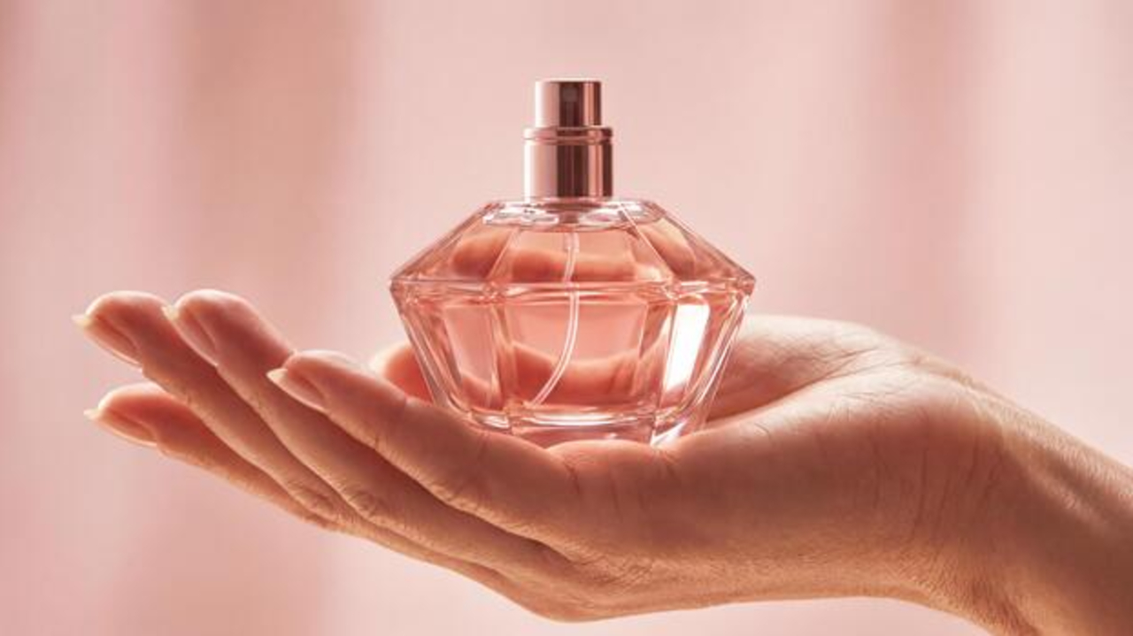 4 Rekomendasi Parfum yang Tahan Lama untuk Wanita