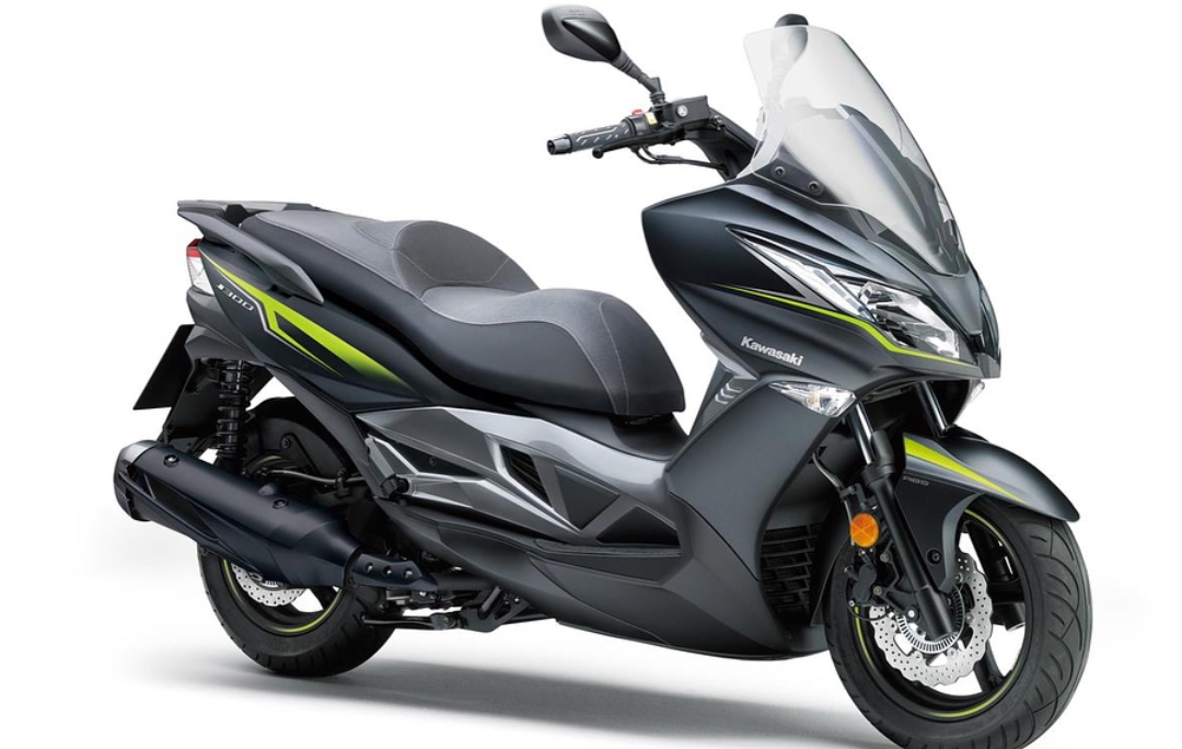 Kawasaki J125 Ninja Matic Sepertinya Menjadi Ancaman Bagi Yamaha Nmax ...