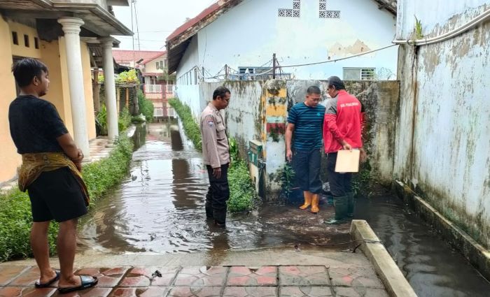 Viral! Banjir Berwarna Merah Sirup Genangi Pekalongan, Ini Penjelasan ...