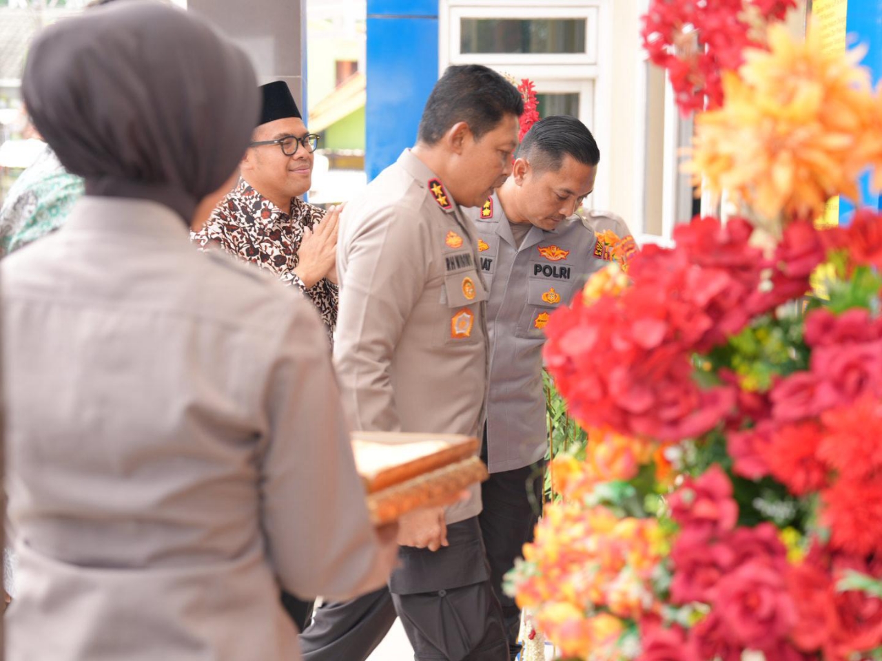 Resmikan Gedung SPKT Polres Batang, Kapolda Jateng Tekankan Layanan Prima dan Disiplin Personel