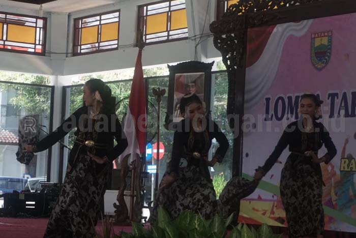 PKK Ajak Anak Muda Lestarikan Tari Tradisional Batang